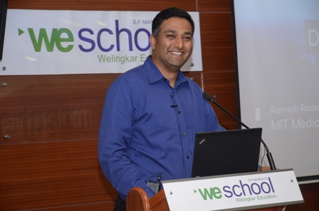 MIT scholar brainstorms with students about Design thinking in ...